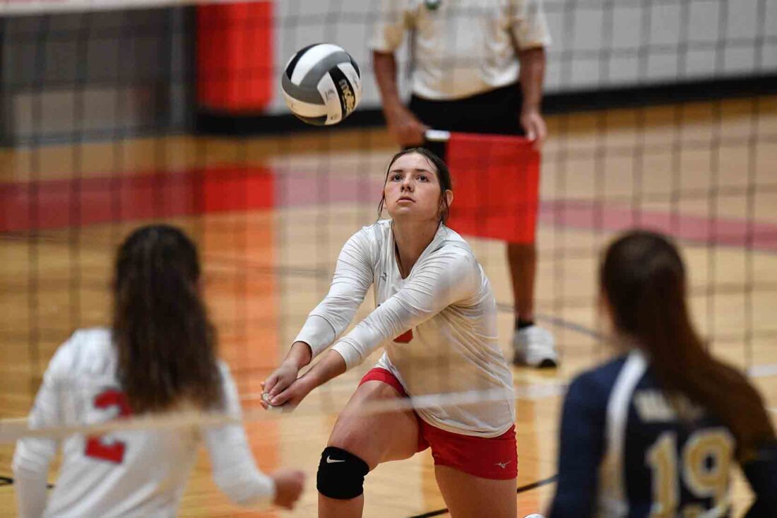 LaBrae volleyball continues perfect start after sweep of Brookfield | News, Sports, Jobs - The ...